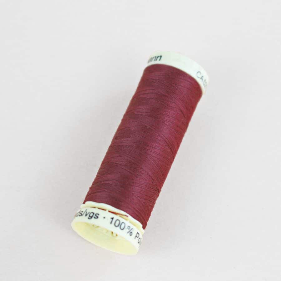 Fil Gütermann rouge 730 | Mercerie indispensable | Majam